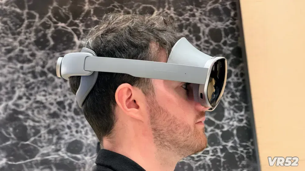 Galaxy XR 初体验：半价 Vision Pro 的野心与代价 - VR52网